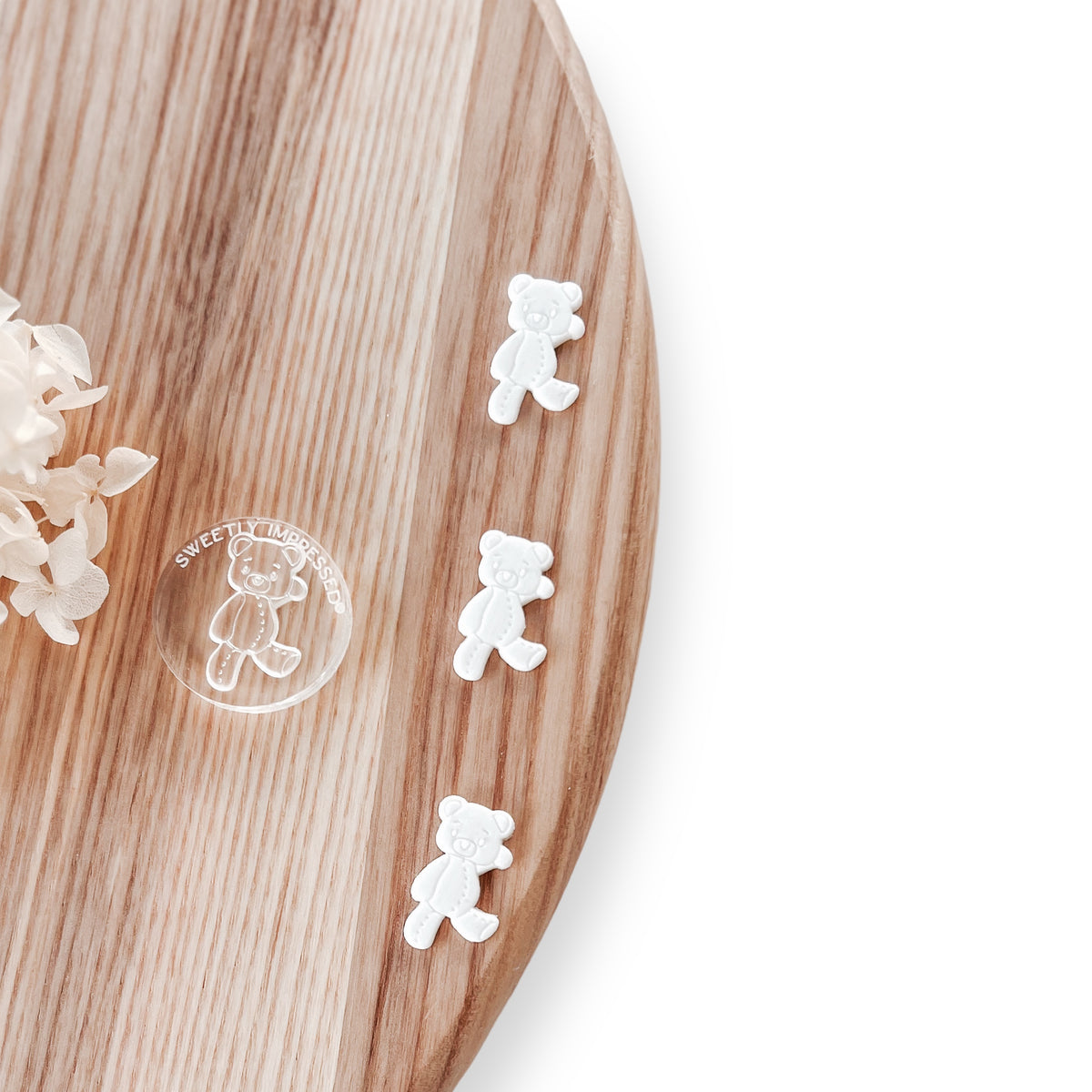 Pop! Mould- TEDDY HOLDING STRING – Sweetly Impressed